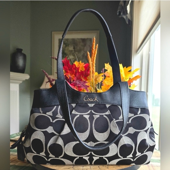 Coach | Bags | Coach Lexi Signature Shoulder Bag In Black And Gray ...